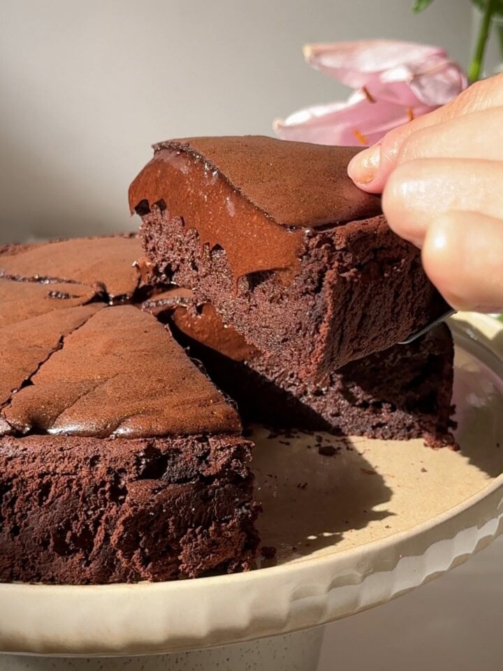 Moelleux au Chocolat (Melt in the Middle Chocolate Cake) - Desert ...