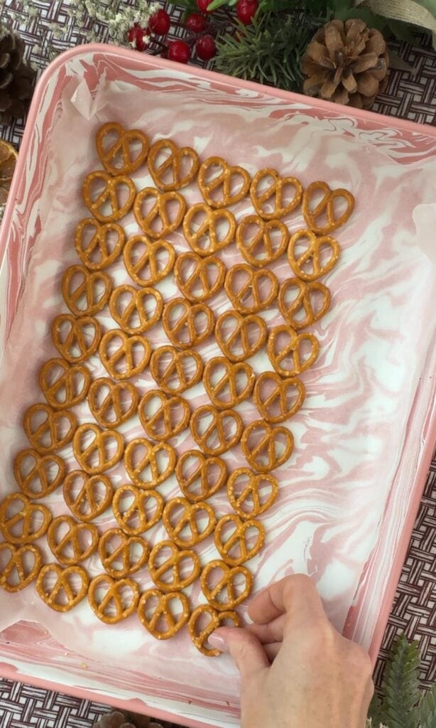 Christmas Pretzel Crack - Desert Island Dishes
